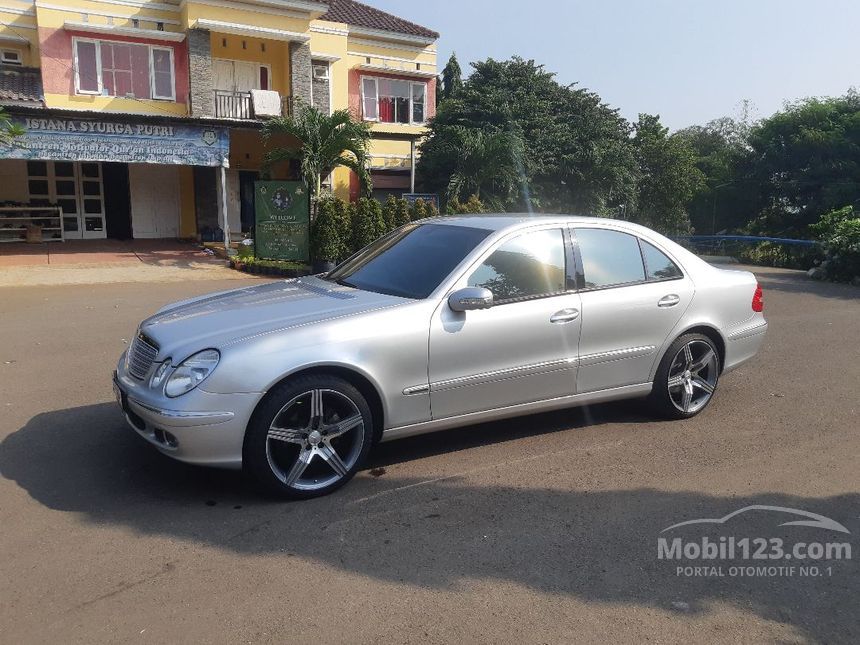 Jual Mobil Mercedes-Benz E260 2006 E260 2.6 di Jawa Barat Automatic ...