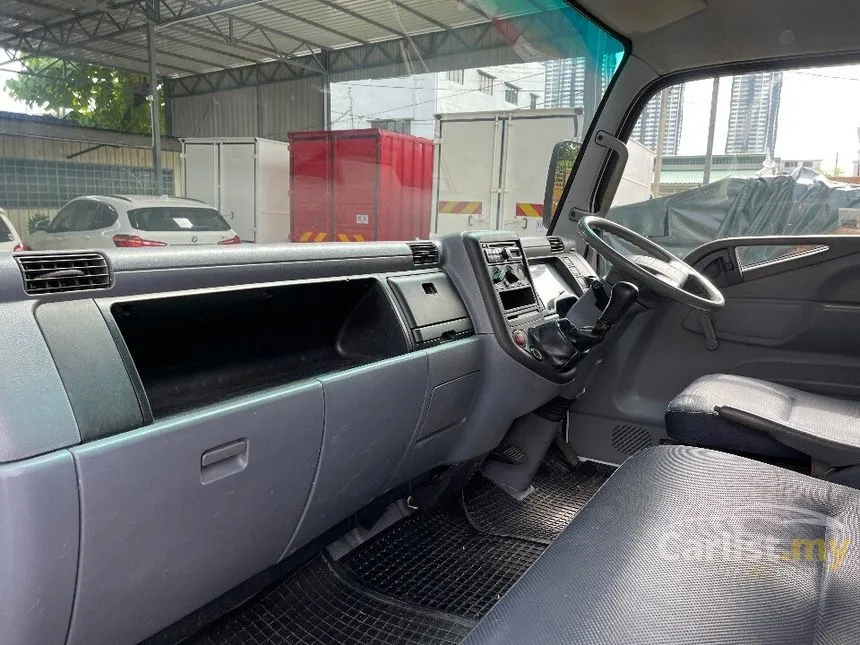 Terpakai 2011 Mitsubishi Fuso FE83PG 3 Ton 17 Feet Wooden Cargo Steel ...