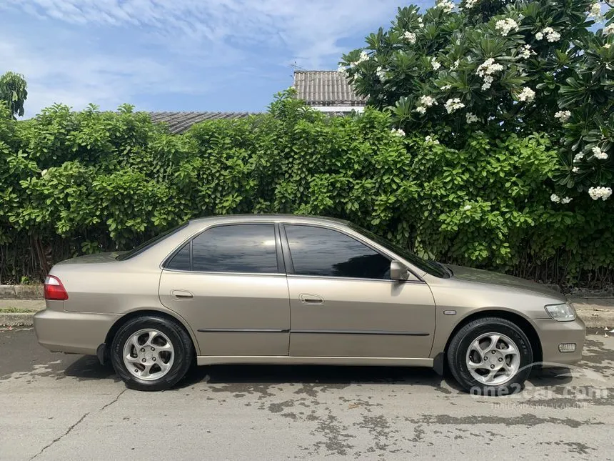 2000 Honda Accord งูเห่า (ปี 97-02) 2.3 VTi Sedan AT มือสอง One2car