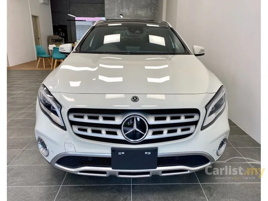Recon 2018 MERCEDES BENZ GLA220 4MATIC 2.0 22K KM/ PETROL/ GLA180/ 2.0CC - Carlist.my