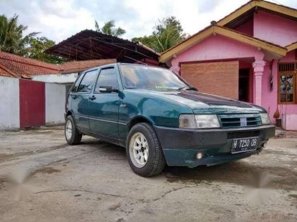 Mengenal Fiat Uno: Mobil Kecil Italia yang Pernah Jadi Lawan Toyota Starlet Hingga Daihatsu ...