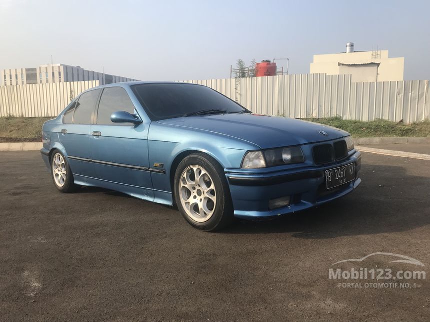 Jual Mobil BMW 320i 1994 E36 2.0 Automatic 2.0 di Jawa Barat Automatic Sedan Biru Rp 69.000.000 ...