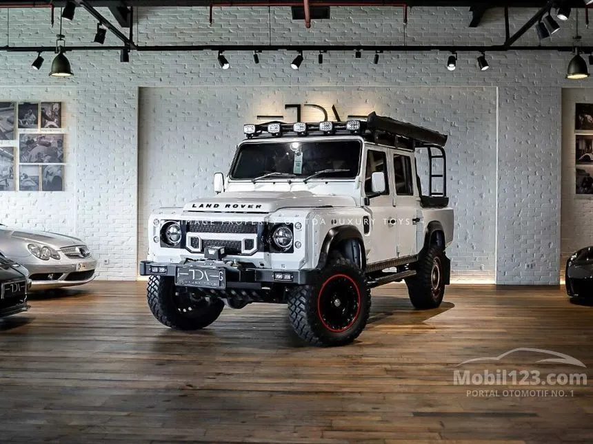 Jual Mobil Land Rover Defender 2012 110 2.2 di DKI Jakarta Automatic ...