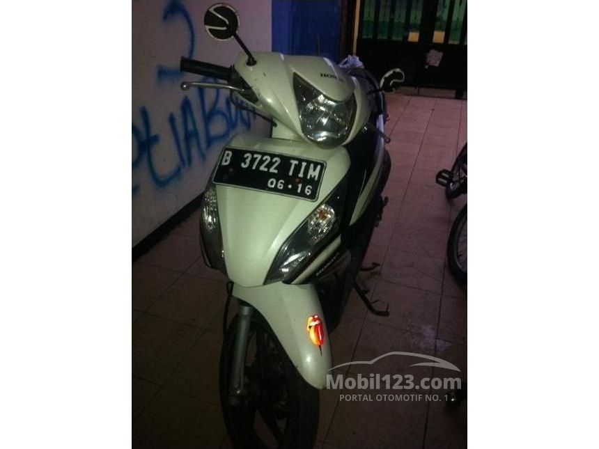Jual Motor Honda Spacy 2011 0.1 di DKI Jakarta Automatic Putih Rp 5.950 ...
