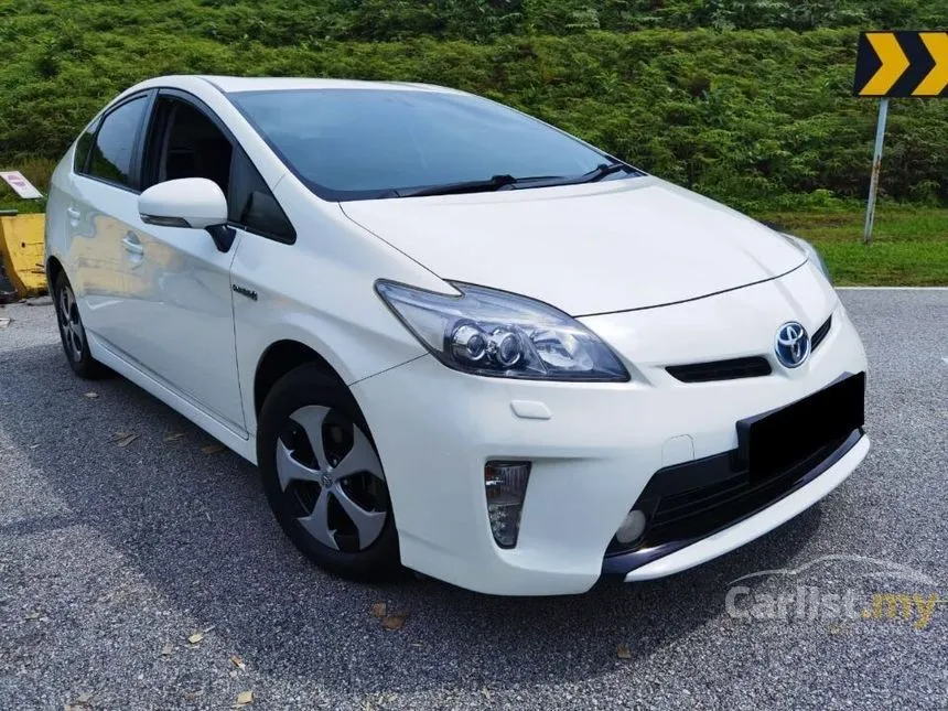 Used 2013 Toyota Prius 1.8 Hybrid Luxury HIGH SPEC JBL SOUND SYSTEM ...