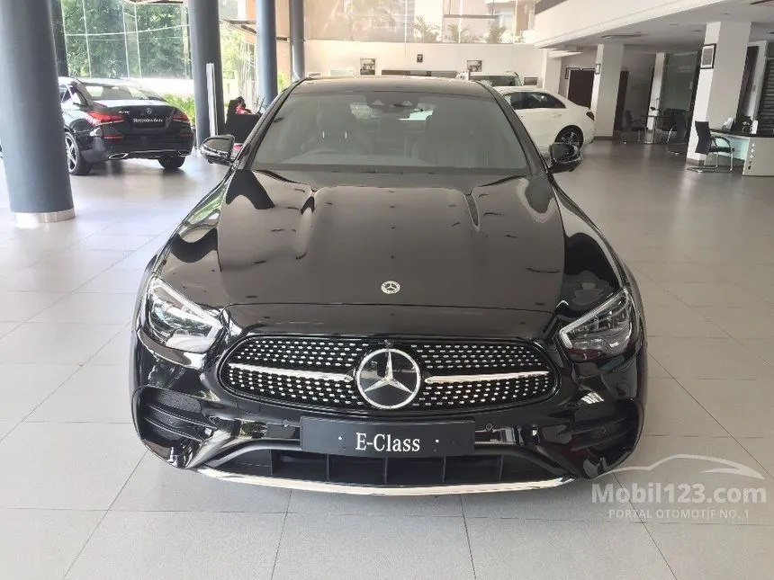 Jual Mobil Mercedes-Benz E300 2023 AMG Line 2.0 di Banten Automatic ...