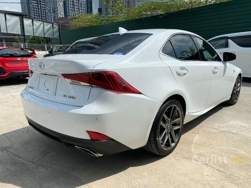 Recon 2017 Lexus IS300 2.0 F Sport Sedan NEW FACELIFT BSM LTA PRE CRASH ...