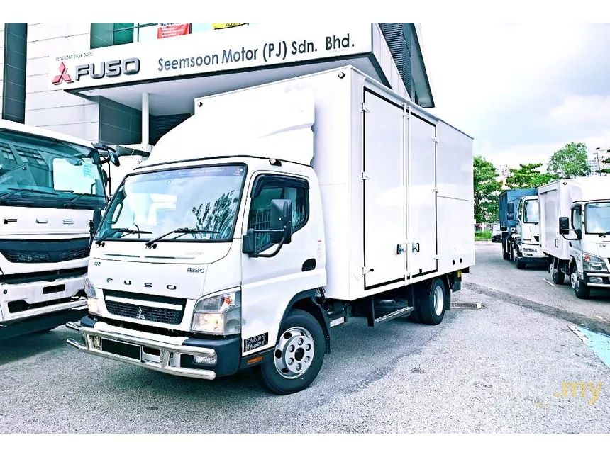 New 2022 Mitsubishi Fuso 4.9 Box 17FT Box With Tail-Lift - Carlist.my