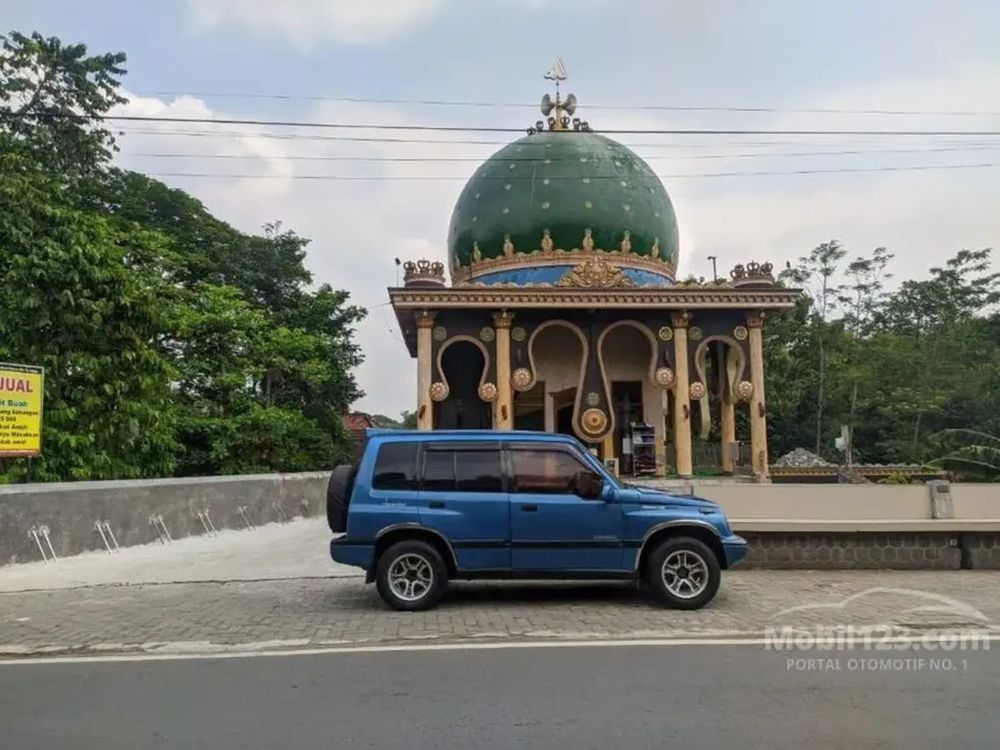SUV Jadul, Suzuki Escudo Bekas Harganya Rp50 Juta-an - Mobil Bekas ...