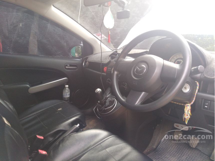 Mazda 2 2012 (ปี 09-14) Sports Groove 1.5 เกียร์ธรรมดา สีขาว | One2car ...