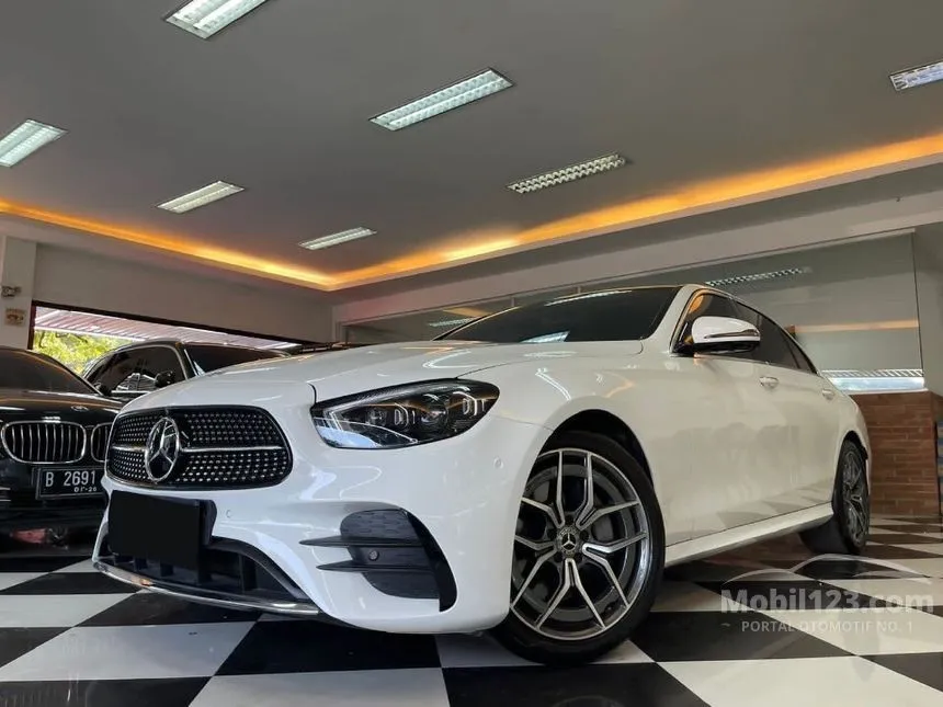 Jual Mobil Mercedes-Benz E300 2022 AMG Line 2.0 di DKI Jakarta Automatic Sedan Putih Rp 1.170 ...
