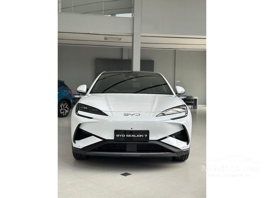 Jual Mobil BYD Sealion 7 2025 Premium di Jawa Barat Automatic SUV Putih ...