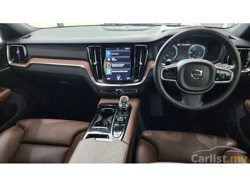 Used 2022 Premium Selection Volvo V60 2.0 Recharge T8 PHEV Wagon by ...