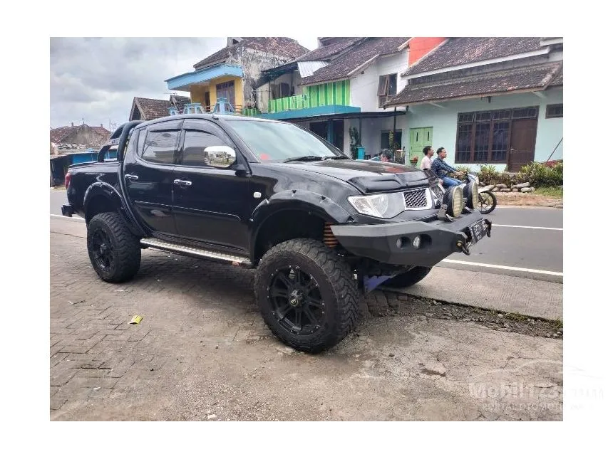 Jual Mobil Mitsubishi Strada Triton 2010 Exceed Hi-Power 2.5 di Jawa ...