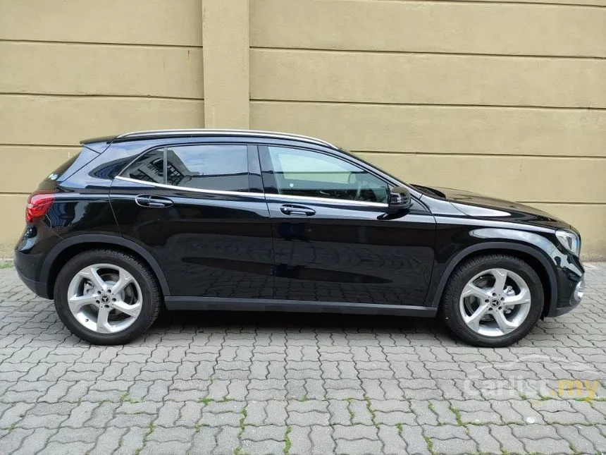 Recon 2018 Mercedes-Benz GLA180 1.6 Premium Full Specs Panroof Leather ...