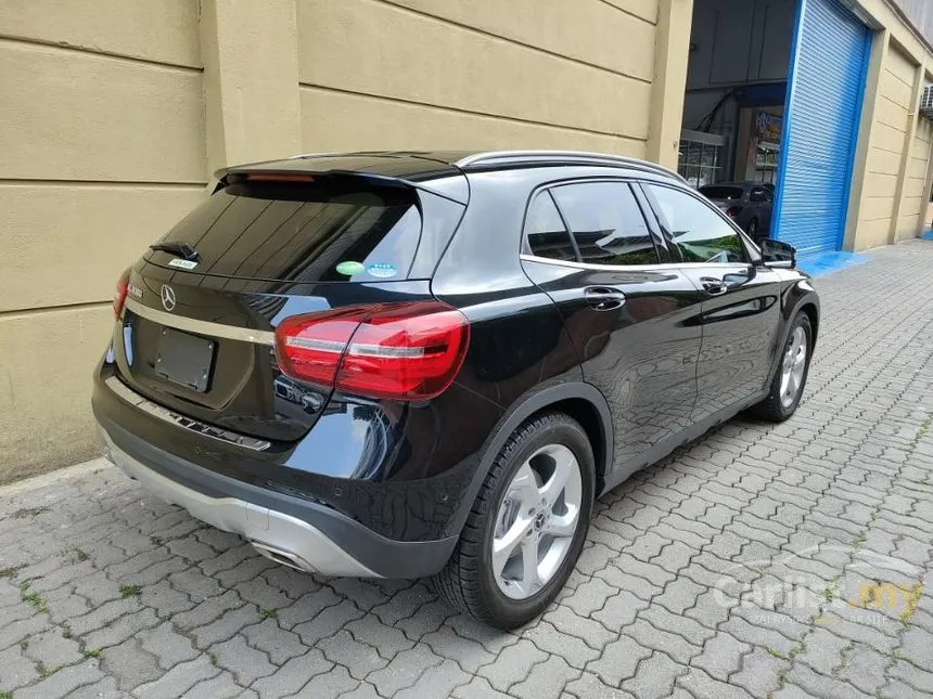 Recon 2018 Mercedes-Benz GLA180 1.6 Premium Full Specs Panroof Leather ...