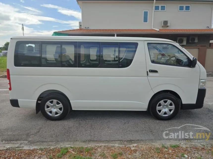 New NEW 2023 Toyota Hiace 2.5 WINDOW Van READY STOCK - Carlist.my