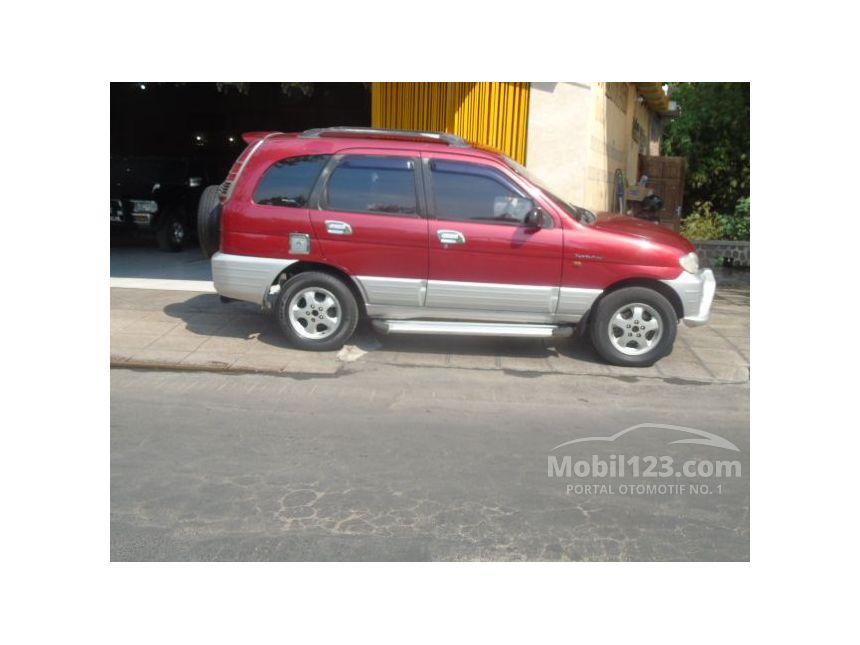 Jual Mobil Daihatsu Taruna 2000 CSX 1.5 di Jawa Timur Manual SUV Merah ...