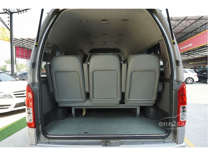 Toyota Hiace 2014 D4D 3.0 in กรุงเทพและปริมณฑล Manual Van สีเงิน for ...