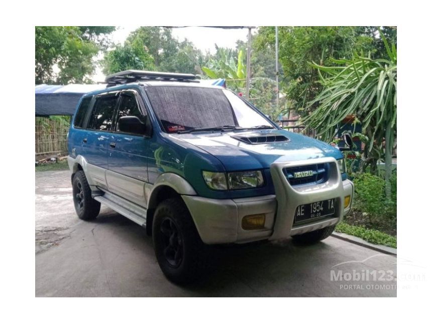 Jual Mobil Isuzu Panther 2001 Touring 2.5 di Jawa Timur Manual SUV ...