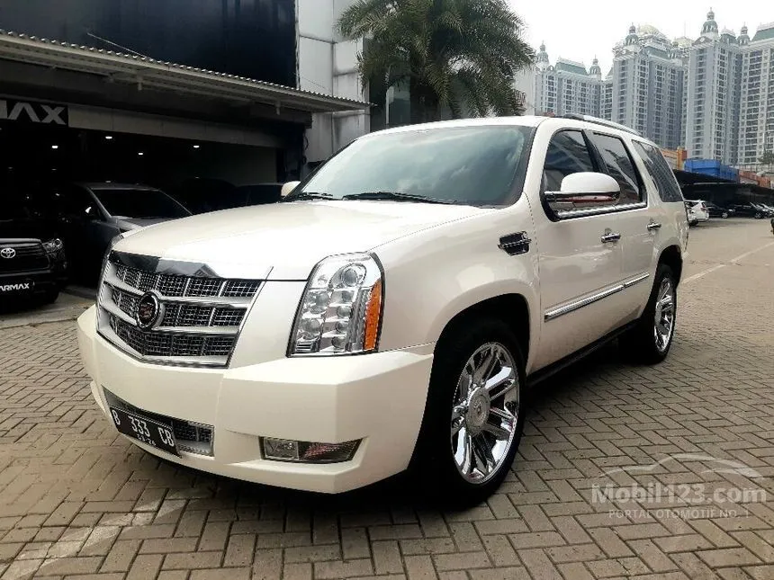 Jual Mobil Cadillac Escalade 2011 Platinum 6.2 di DKI Jakarta Automatic ...