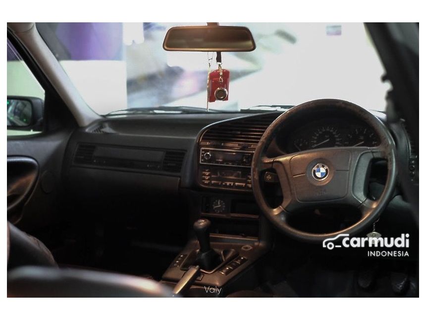 Jual Mobil BMW 318i 1996 E36 1.8 Sedan 1.8 di DKI Jakarta Manual Biru ...