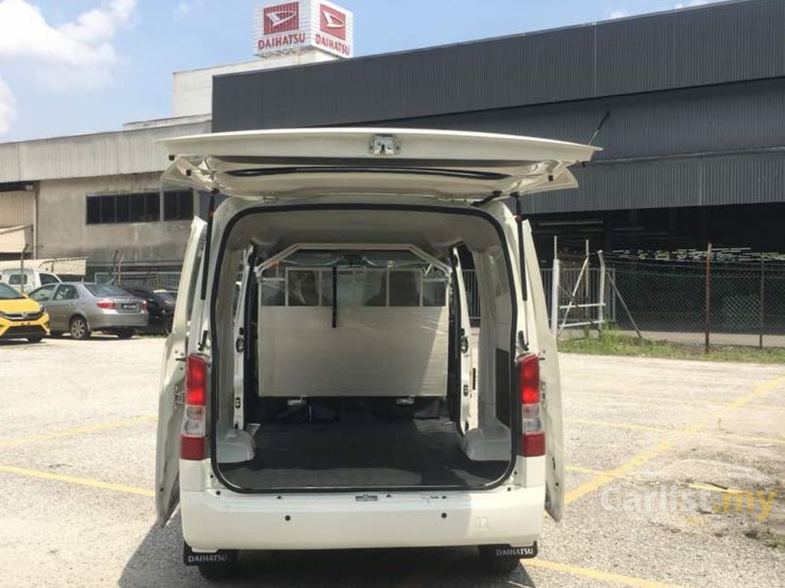 Daihatsu Gran Max 2020 Panel 1.5 in Perak Manual Van Beige for RM ...