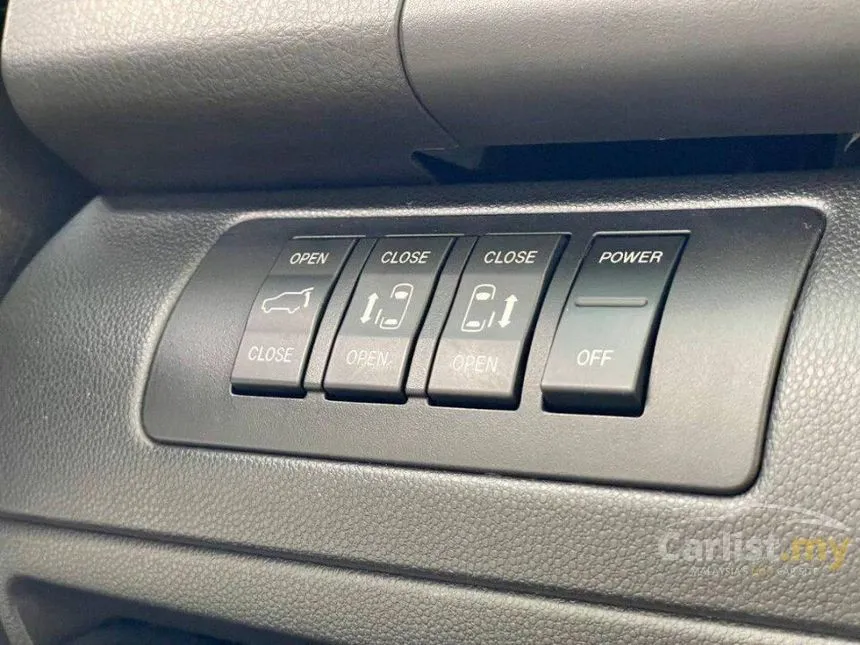 Used Y 2013 Mazda 8 2.3 MPV PREMIUM FACELIFT SUNROOF VERSION ONE OWNER ...