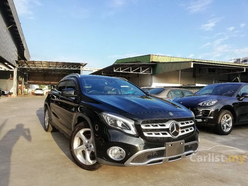 Recon 2018 MERCEDES BENZ GLA220 4MATIC PANAROMIC ROOF - Carlist.my