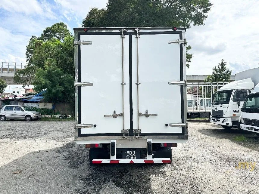Used 2012 Mitsubishi Fuso FE83PE 3 Ton 14 Feet Refrigerated Chiller ...