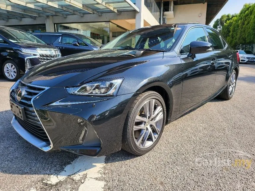 Lexus IS200t 2017 Premium 2.0 in Kuala Lumpur Automatic Sedan Black for ...
