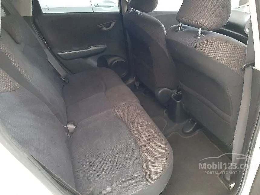 Jual Mobil Honda Jazz 2014 RS 1.5 di Jawa Timur Automatic Hatchback ...