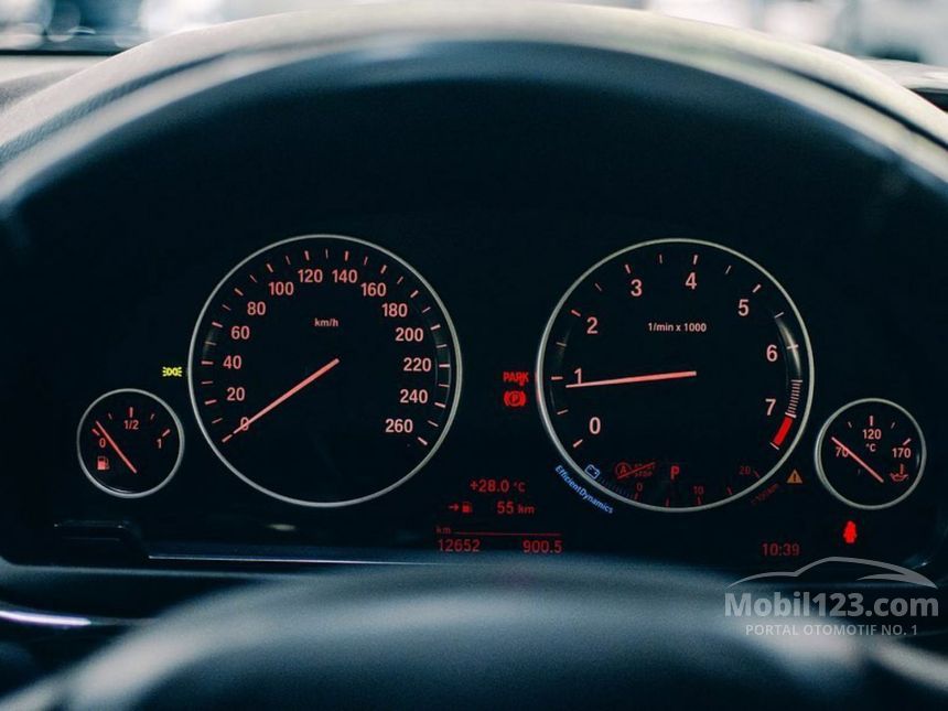 Jual Mobil BMW 520i 2015 Luxury 2.0 di DKI Jakarta Automatic Sedan ...