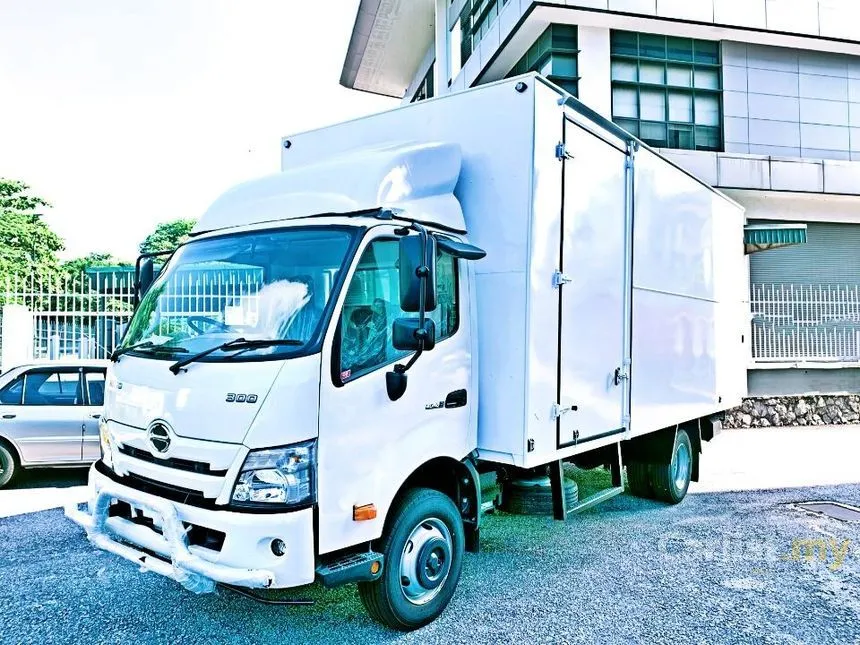 New 2022 Hino 300 Series 4.0 Lorry 18ft Box - Carlist.my