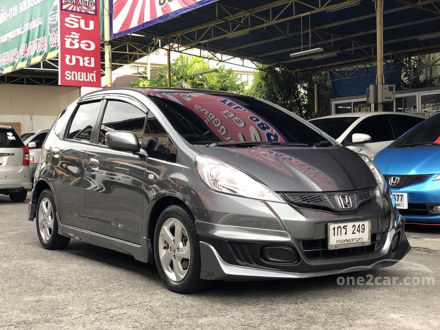 Honda Jazz 2013 V i-VTEC 1.5 in กรุงเทพและปริมณฑล Automatic Hatchback ...