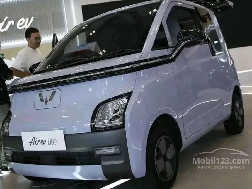 Jual Mobil Wuling EV 2023 Air ev Standard Range di DKI Jakarta ...