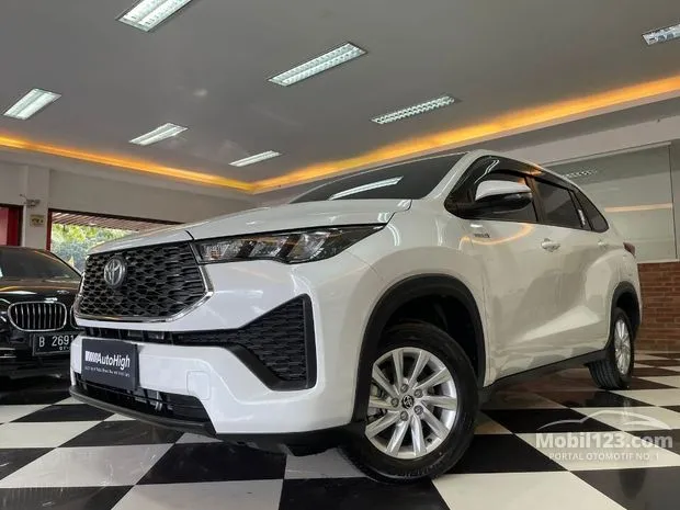 Jual Toyota Kijang Innova Zenix G HV Bekas, Harga Termurah, Kondisi ...