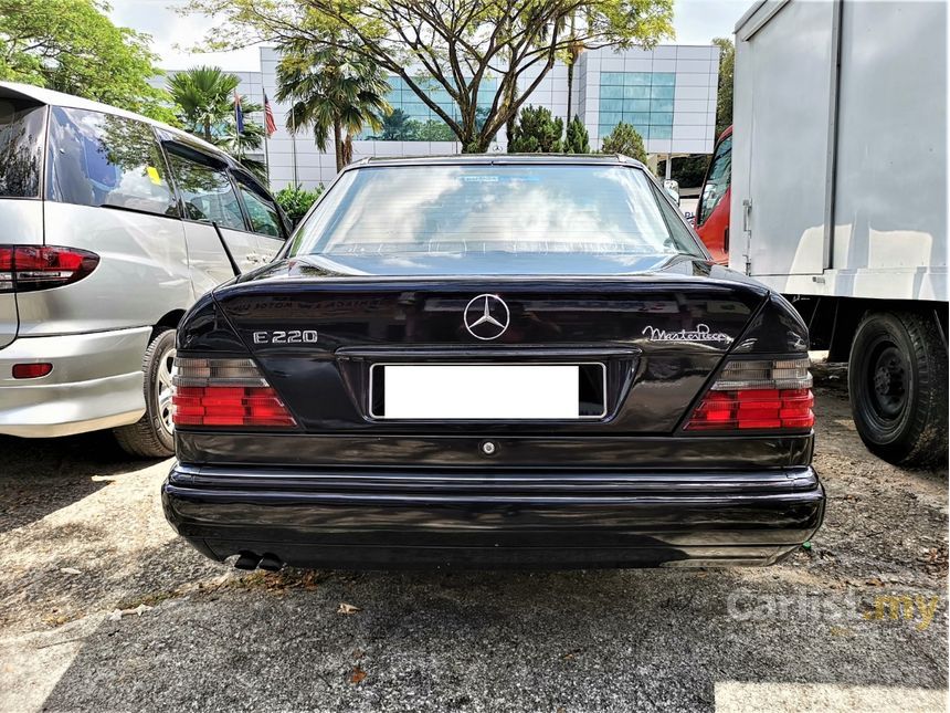 Used 1994 Mercedes-Benz 220E 2.2 Masterpiece Sedan - Carlist.my