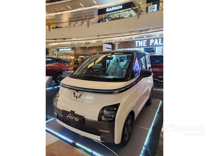 Jual Mobil Wuling EV 2023 Air ev Long Range di Jawa Barat Automatic ...