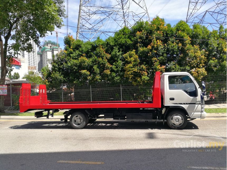 Isuzu NPR66 2018 D/Cab 4.3 in Kuala Lumpur Manual Lorry White for RM ...