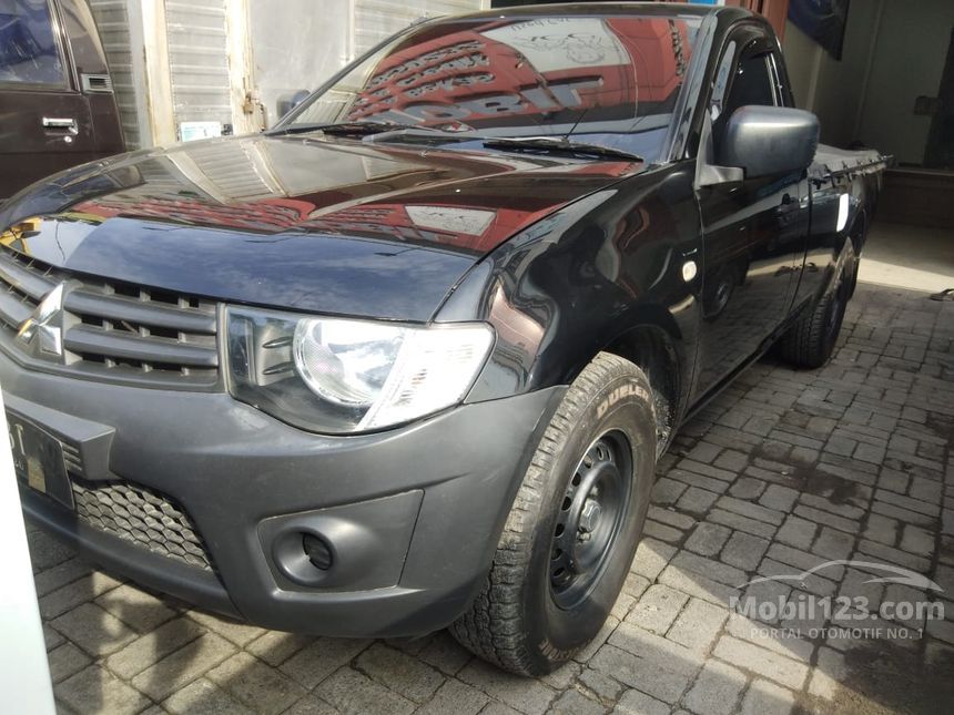 Jual Mobil Mitsubishi Strada Triton 2014 HD-X 2.8 di Sumatera Utara ...
