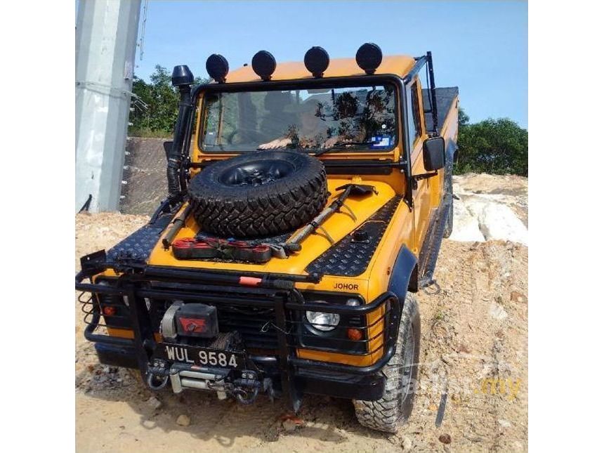 Land Rover Defender 1998 2.5 in Johor Manual Yellow for RM 69,000 ...