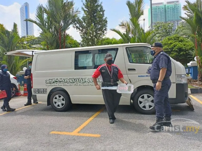 New 2021/2022 Toyota Hiace 2.5 Panel Van - Van Jenazah NO sst (untuk ...
