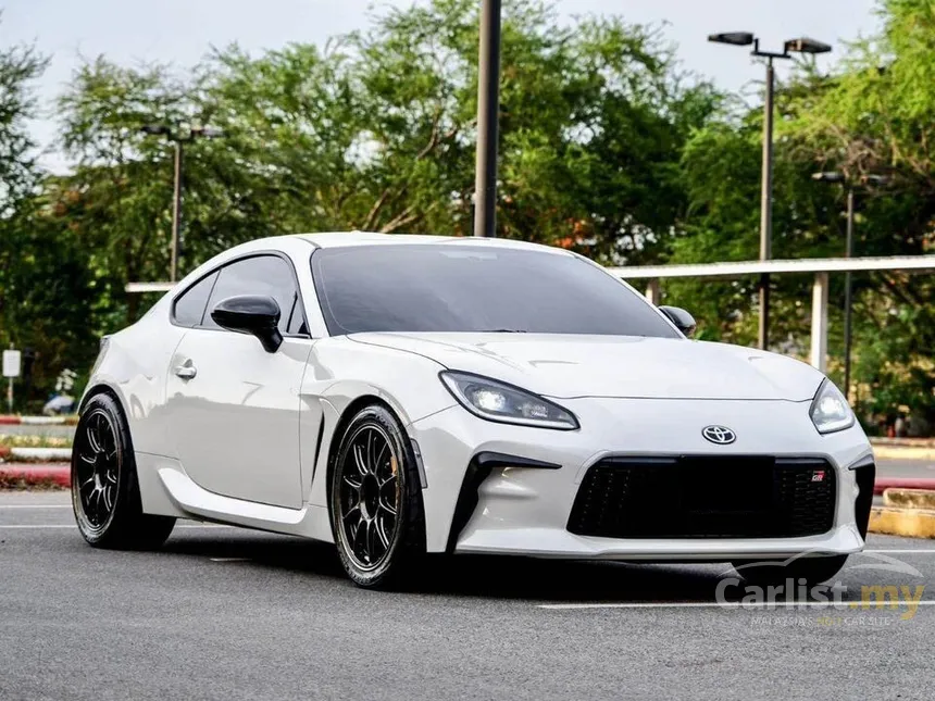 Recon 2022 Toyota GR86 2.4 RZ Coupe White Auto - Carlist.my