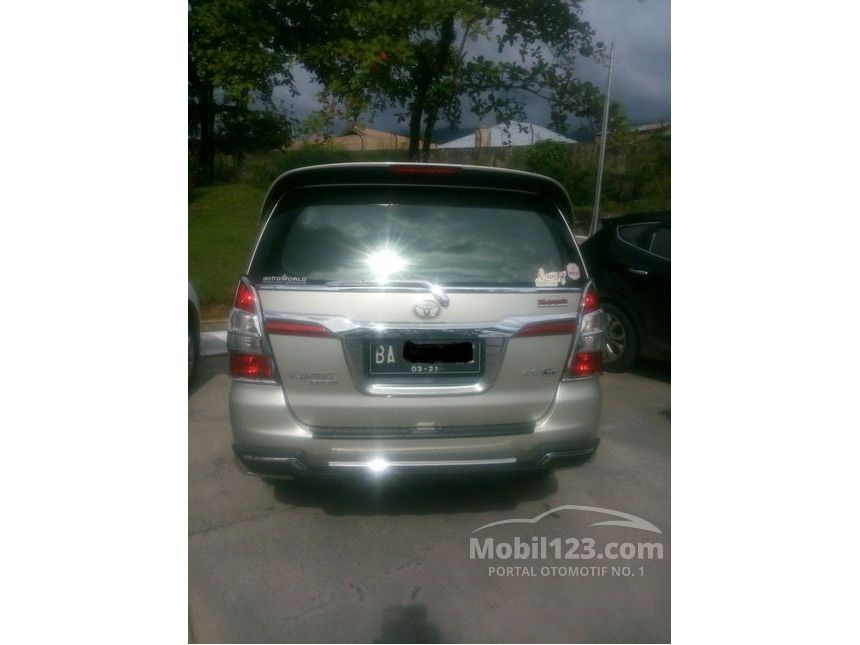 Jual Mobil Toyota Kijang Innova 2011 G 2.0 di Sumatera Barat Automatic ...
