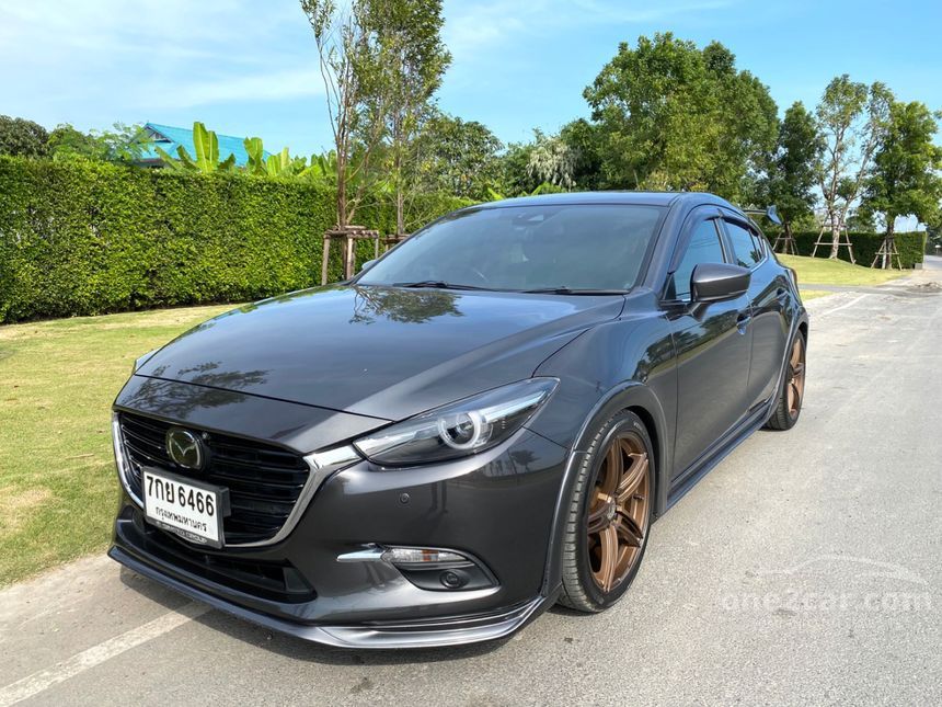 Mazda 3 2018 (ปี 14-17) C Sports 2.0 เกียร์อัตโนมัติ สีเทา | One2car ...