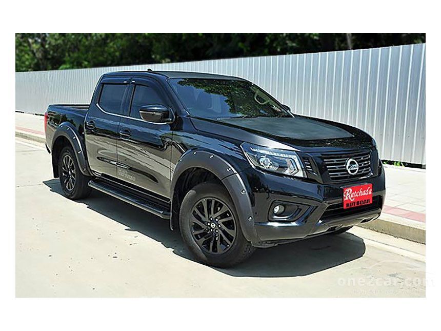 2018 Nissan NP 300 Navara 2.5 Double Cab Calibre EL Black Edition ...