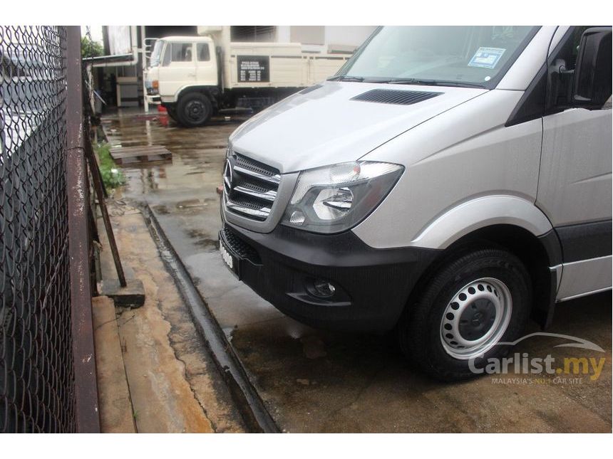 Used Mercedes-Benz Sprinter 2143 CC 10 Seater Passenger Van (manual ...