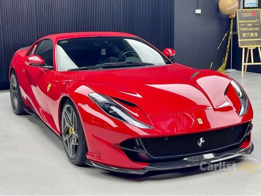 Recon 2019 Ferrari 812 Superfast 6.5 V12 F1 DCT ( Giallo Modena Brake ...