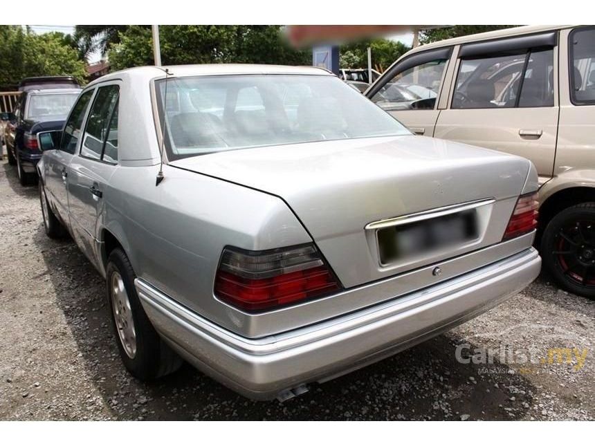 Mercedes-Benz E260 1991 2.6 in Selangor Automatic Sedan Silver for RM ...